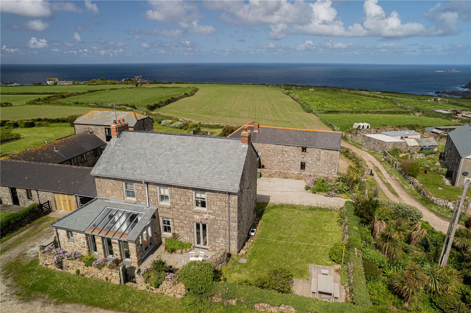 Manor Farm - holiday cottage West Cornwall