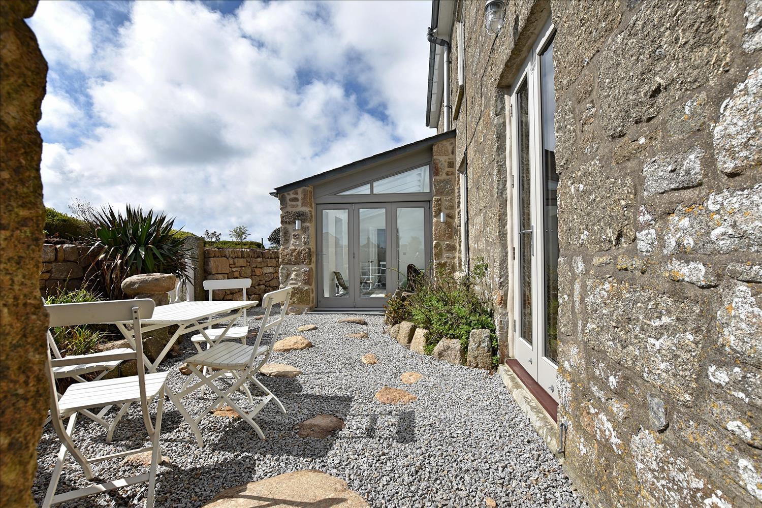 Manor Farm - holiday cottage West Cornwall