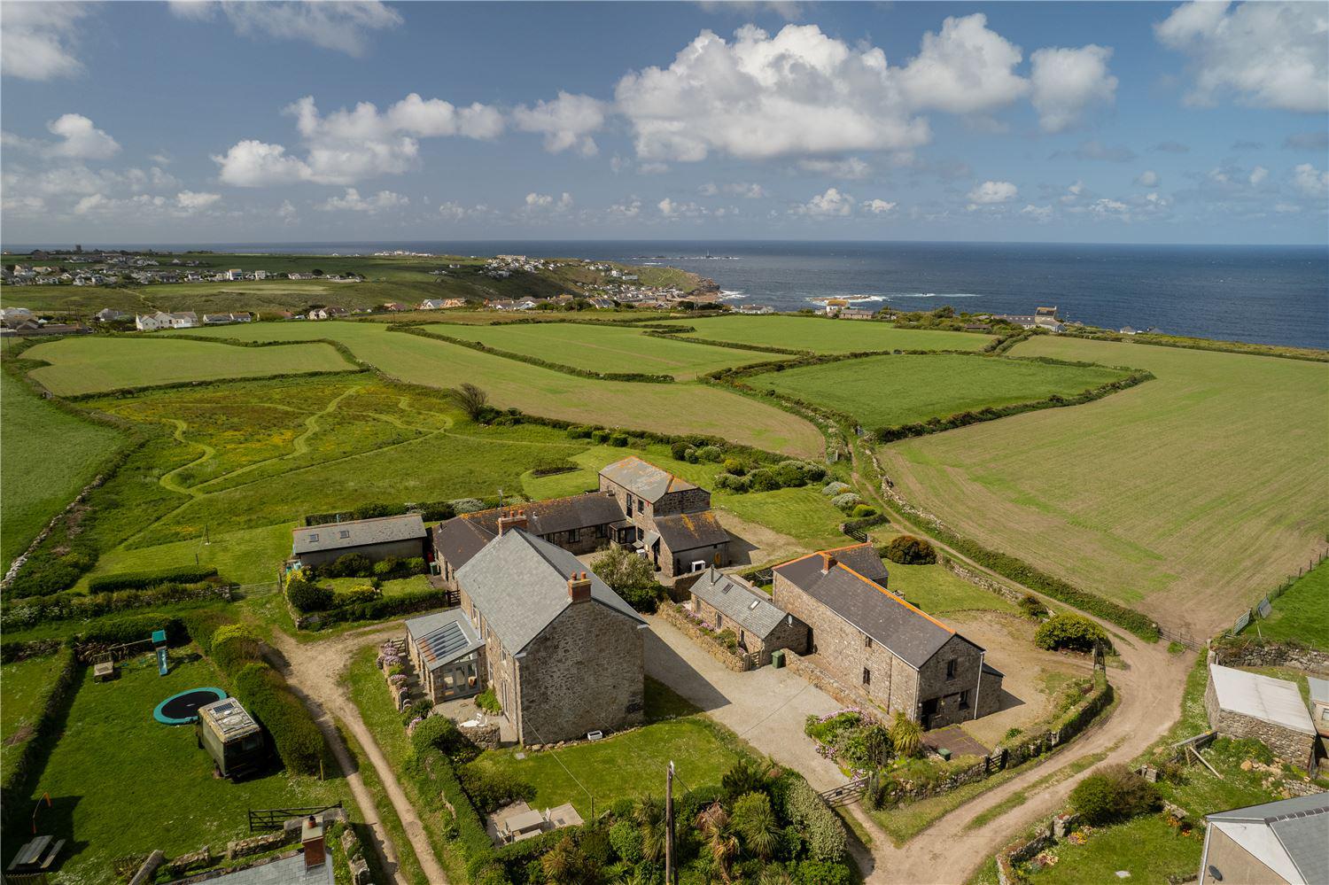 Manor Farm - holiday cottage West Cornwall